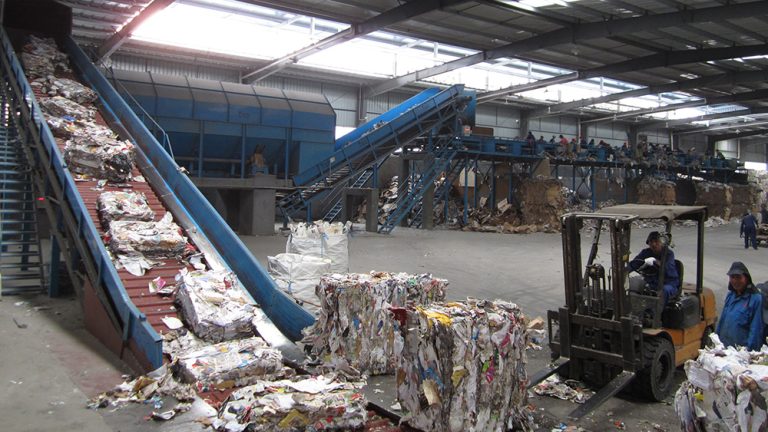 Dry sorting of paper for recycling - Yunda Paper Machinery